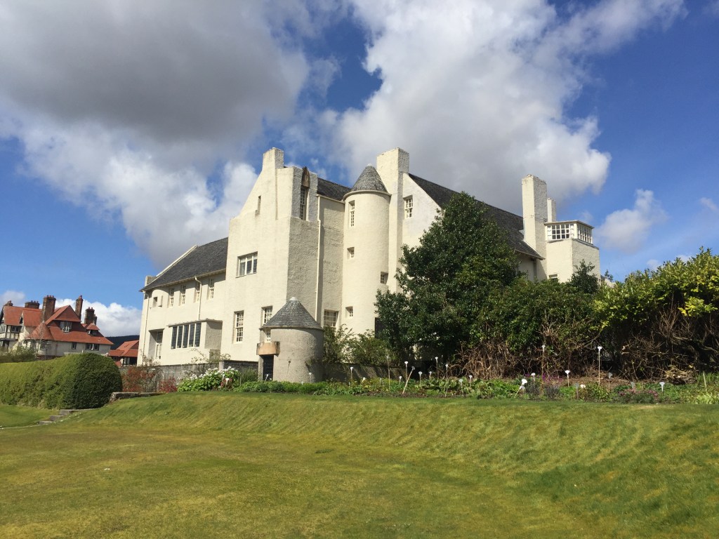 Come and stencil Mackintosh at The House on the Hill – THE LANSDOWNE HOUSE